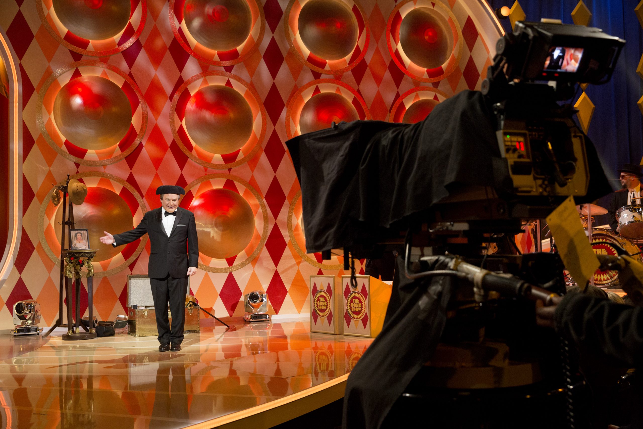 ABC Renews The Gong Show for a Second Season - BuzzerBlog BuzzerBlog ...